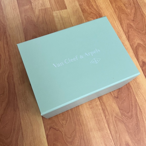 Van Cleef & Arpels | Other | Van Cleef Arpels Empty Box | Poshmark